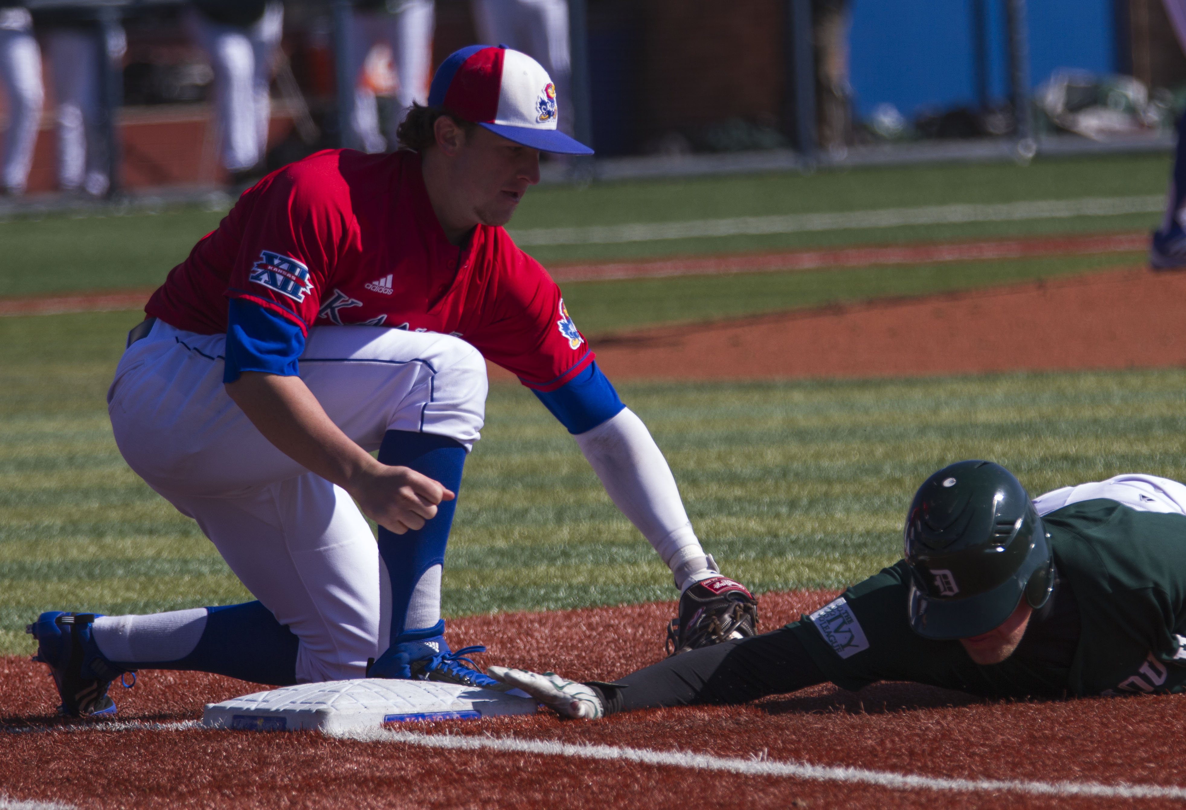 Sweep eludes KU baseball | News, Sports, Jobs - Lawrence Journal-World ...
